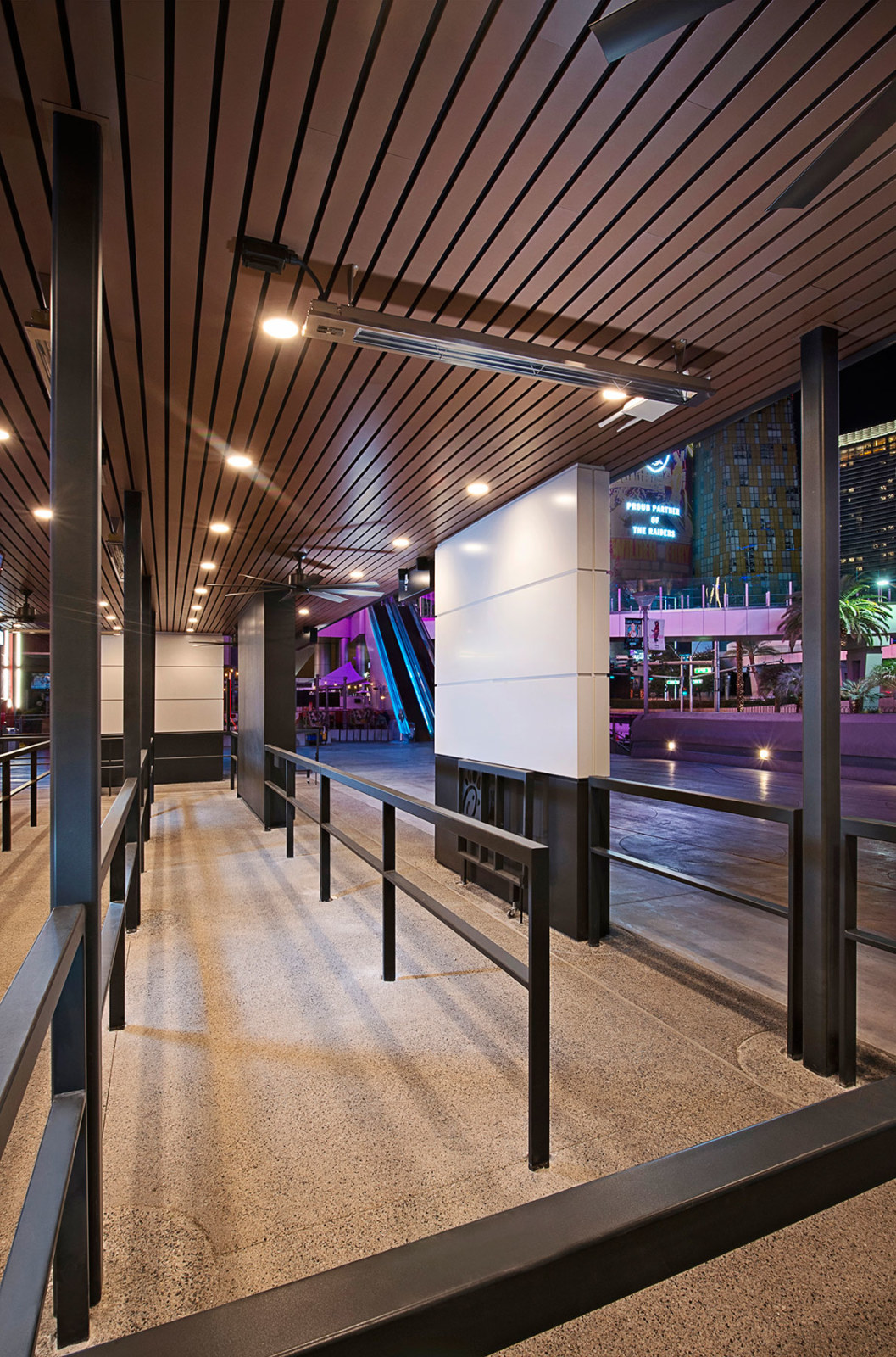Linear alumiline ceilings & walls | ASI Architectural